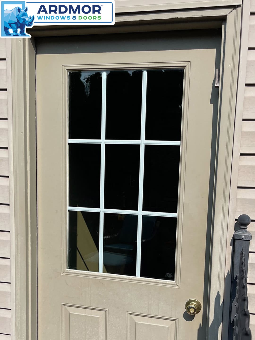Broken Glass Replacement in Entry Door in NJ | ARDMOR
